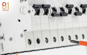 Key Differences Between an Isolator and Circuit Breaker
